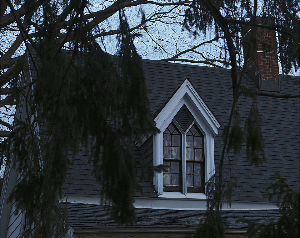 Pointed Window | VandeGraaff | Blipfoto