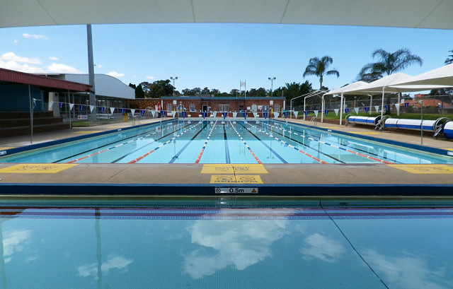 Enfield Pool | RJS | Blipfoto