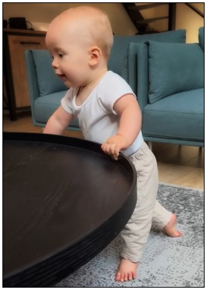 Look at this, grandma! | Ilja | Blipfoto