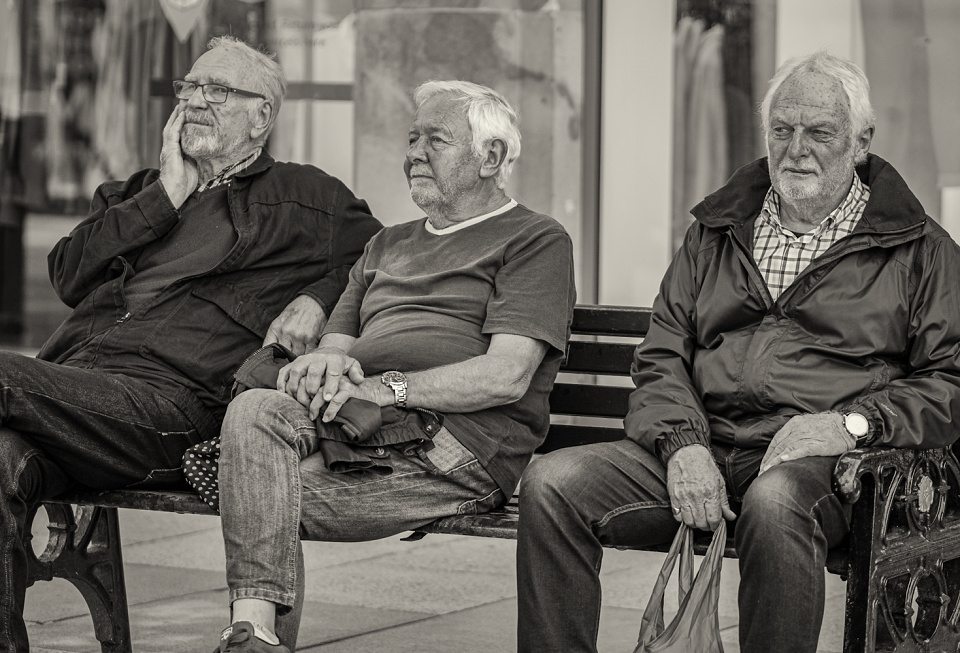 Three gentlemen in waiting... | Philiphoto | Blipfoto