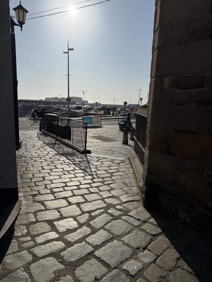Looking through to the Victor Hugo bench… | UrbanDonkey | Blipfoto