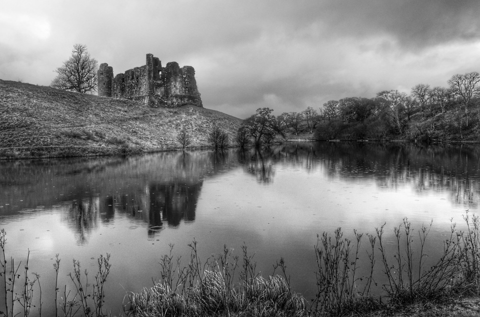 Morton Castle | P3dro | Blipfoto