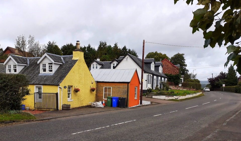 Colourful Croftamie cottages | Freuchie | Blipfoto