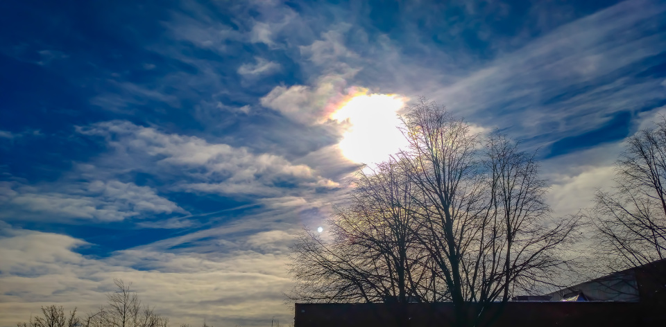 Noon hour sun | KevinV | Blipfoto