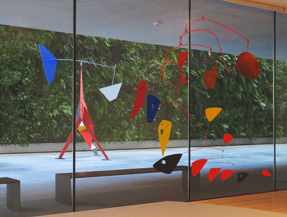 Calder at SF MOMA | VandeGraaff | Blipfoto