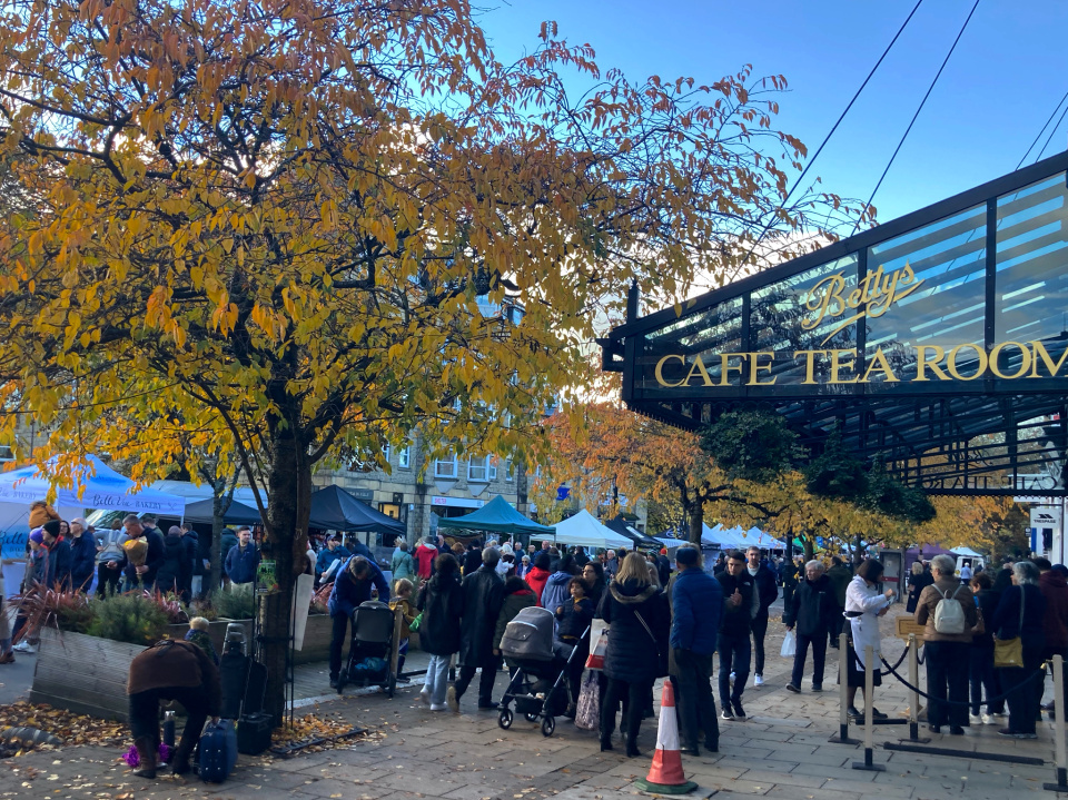 Into Ilkley | mambo | Blipfoto