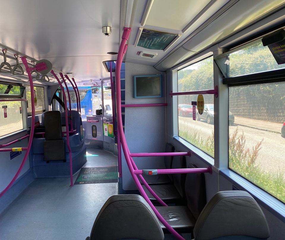 Spacious Bus | cassnett | Blipfoto