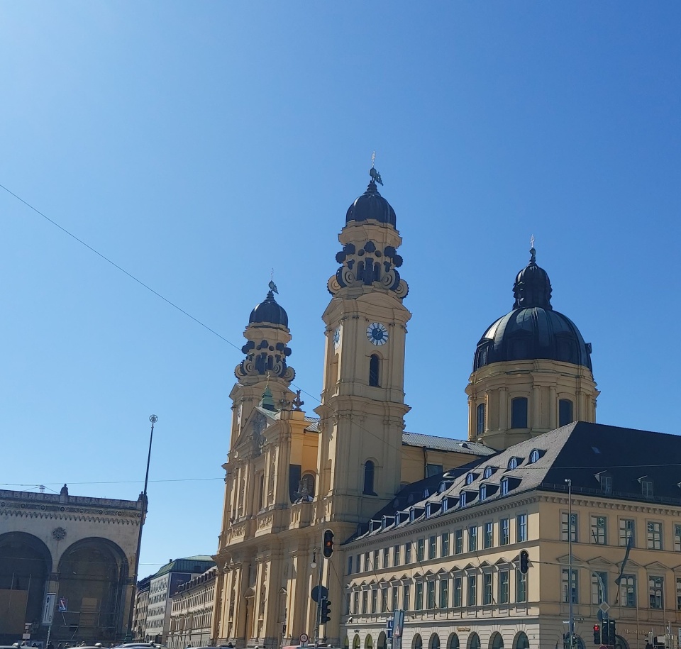 Impressions of Munich | alocasia100 | Blipfoto