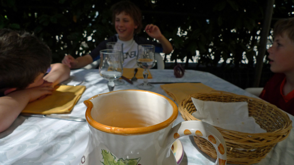 Properly chilled | Red | Blipfoto