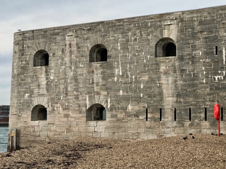 Fallen arch? | pixelpixie | Blipfoto