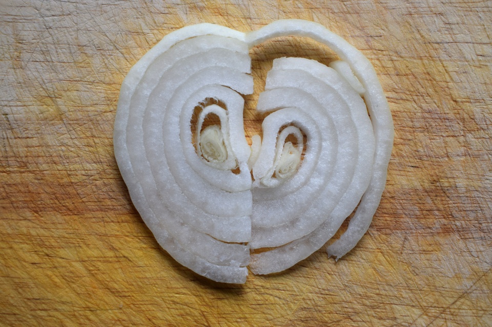 The heart shaped onion | Martinski | Blipfoto