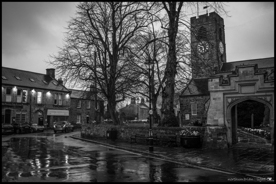 Rainy night ... | RobinDown | Blipfoto