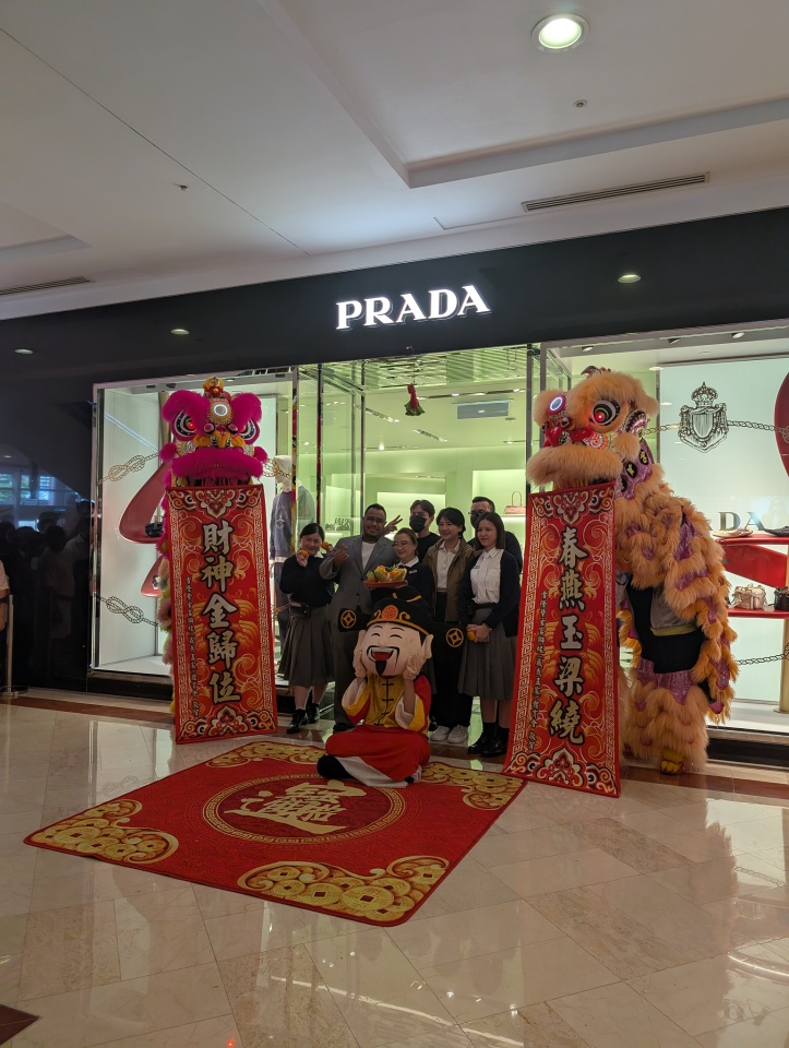 The lions wear Prada | marchmont | Blipfoto
