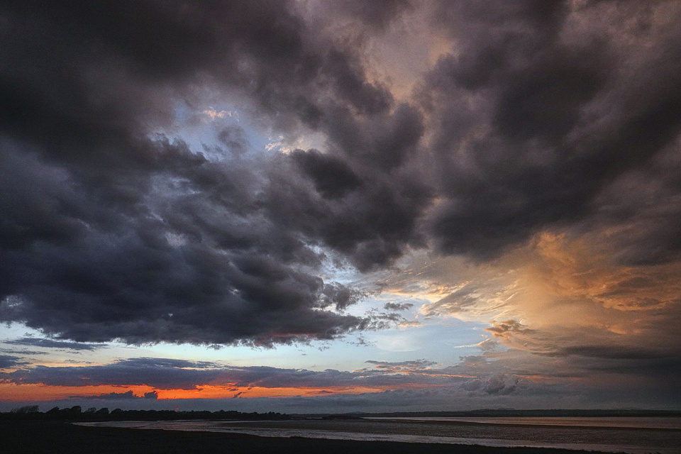 Some interesting sky... | marpaul | Blipfoto