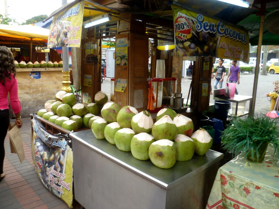 Green Coconut Stall. | cosmosellie | Blipfoto