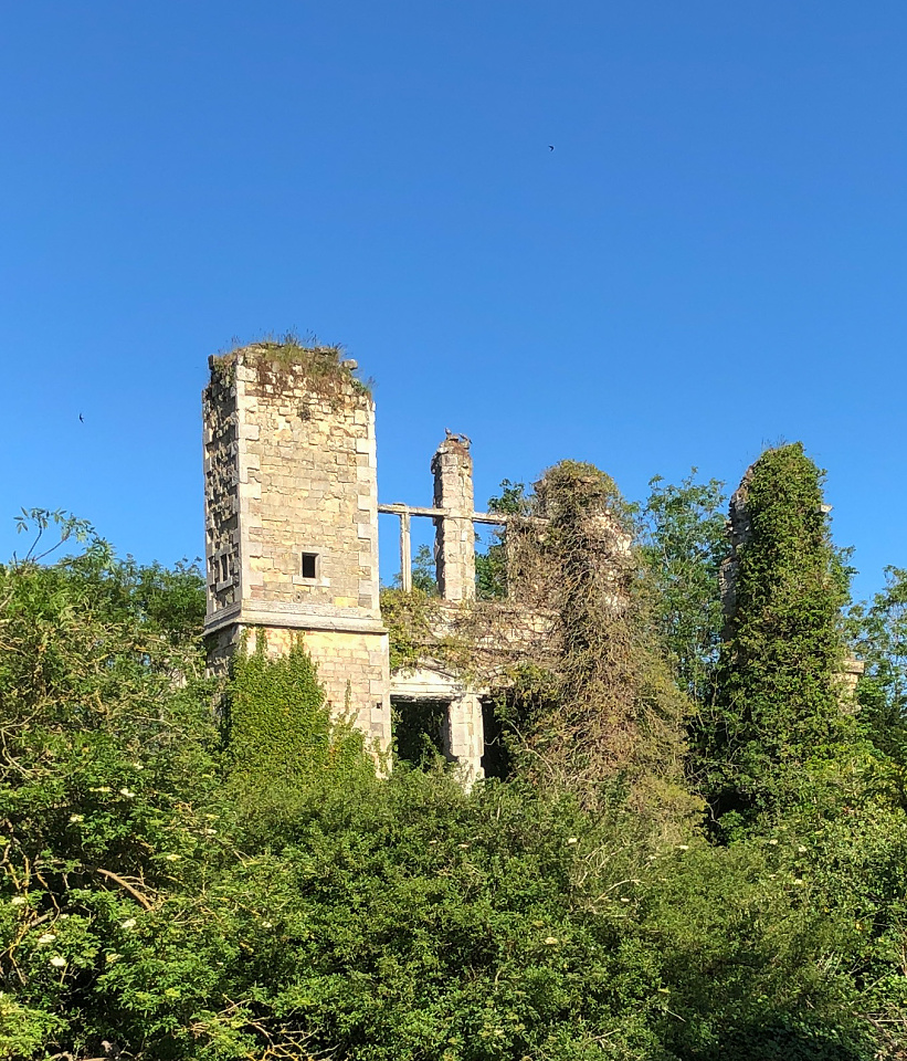 Slingsby Castle | Kiteseeker | Blipfoto