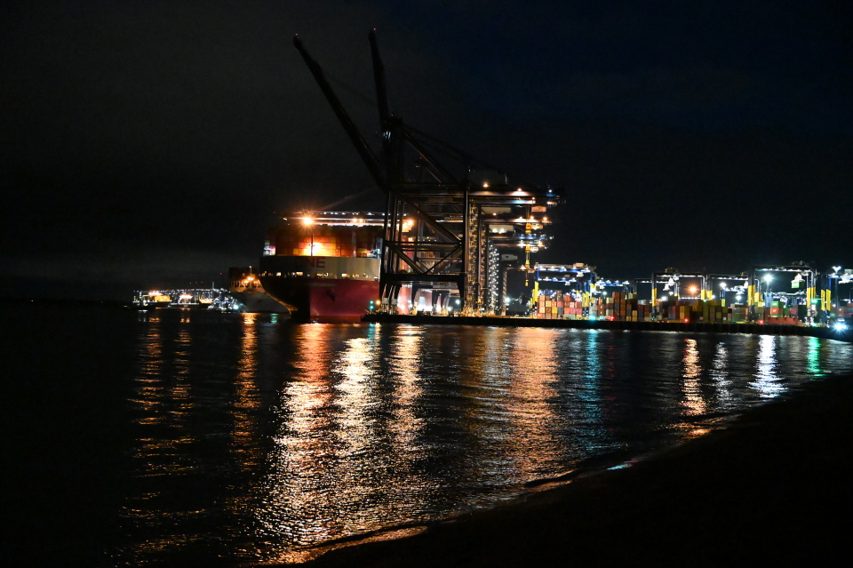 Felixstowe Port making... | IAE | Blipfoto