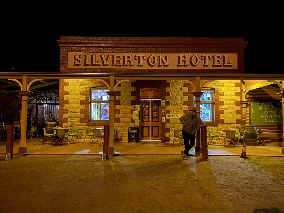 Silverton Hotel Outback NSW | Mauzee | Blipfoto