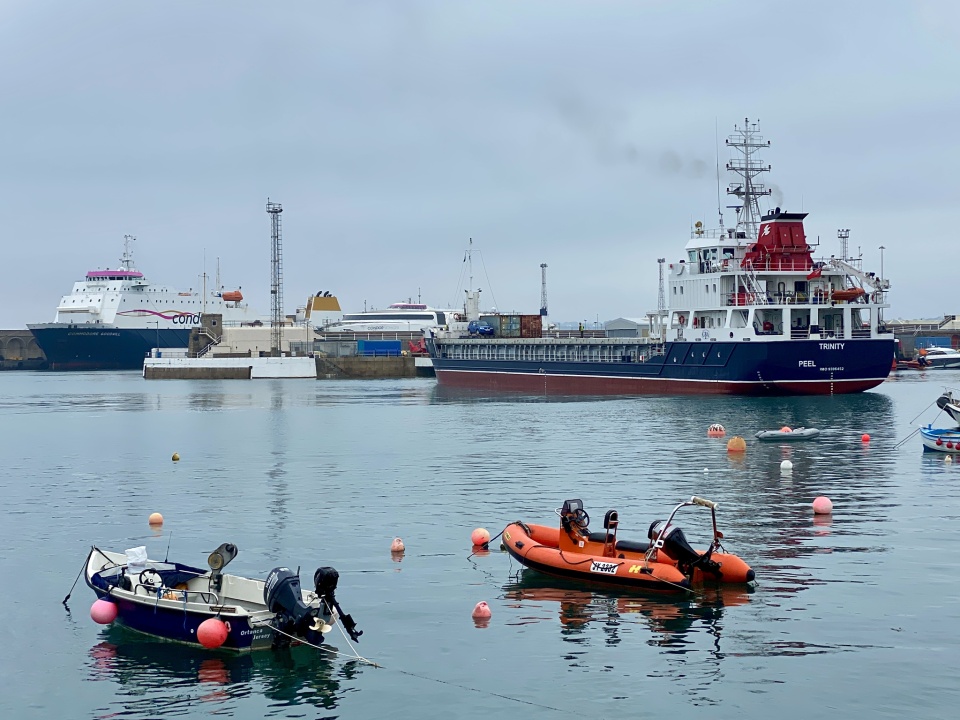 Three ships (and lots of fixes) | Swann6 | Blipfoto
