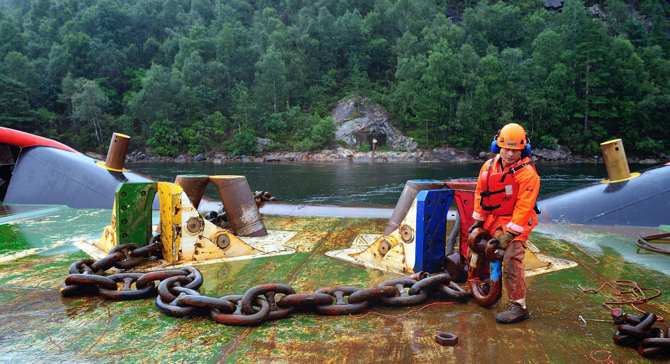 Norwegian Style Anchorhandling | MasterMariner | Blipfoto