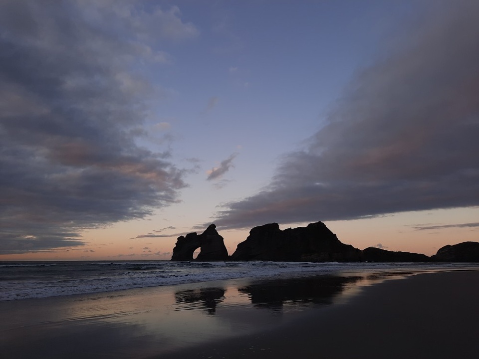 Late afternoon Archway Islands | mpp26 | Blipfoto