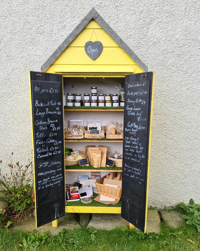 SUNDAY SHOPPING | EllyJay | Blipfoto