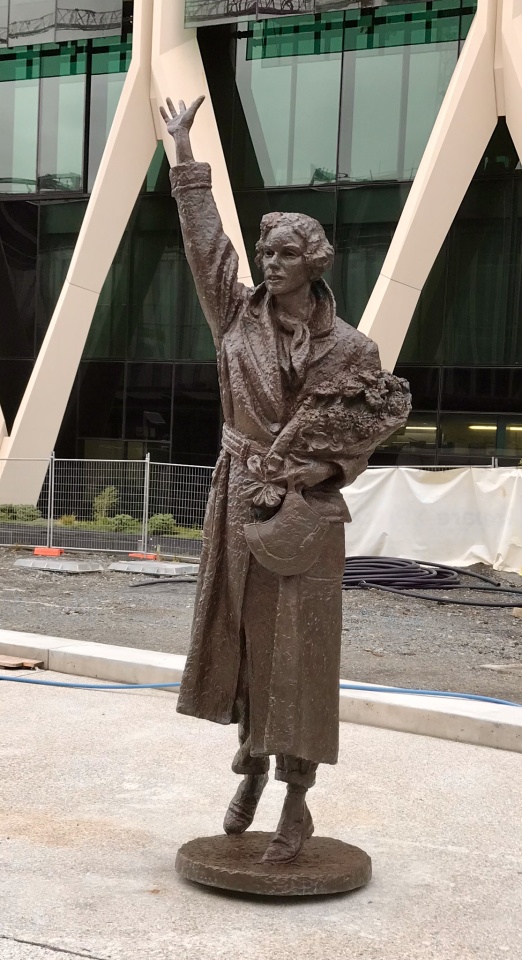 Statue of Jean Batten | waipushrink | Blipfoto