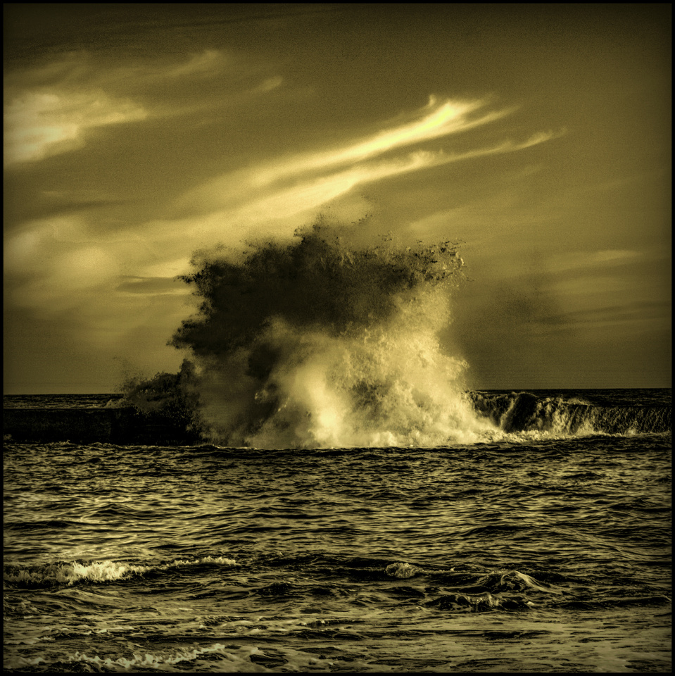 "It looks like a World War Two Sea Mine" I said. | ForthPorts | Blipfoto