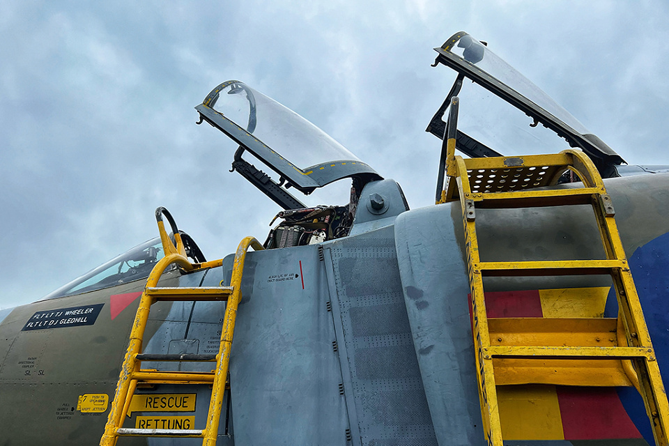F-4 Phantom XV490 | captureasecond | Blipfoto