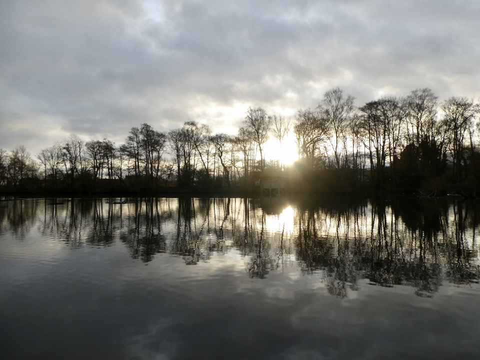 Early light at Fradley Pool | orchid99 | Blipfoto
