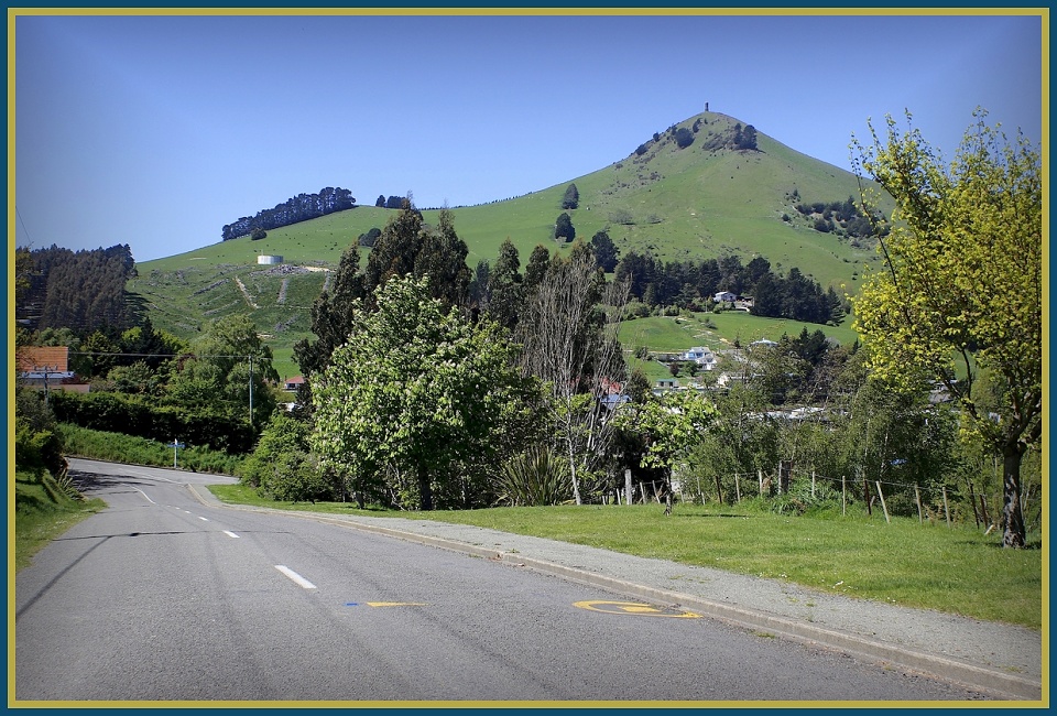 Mount Puketapu, Palmerston | ambleler | Blipfoto