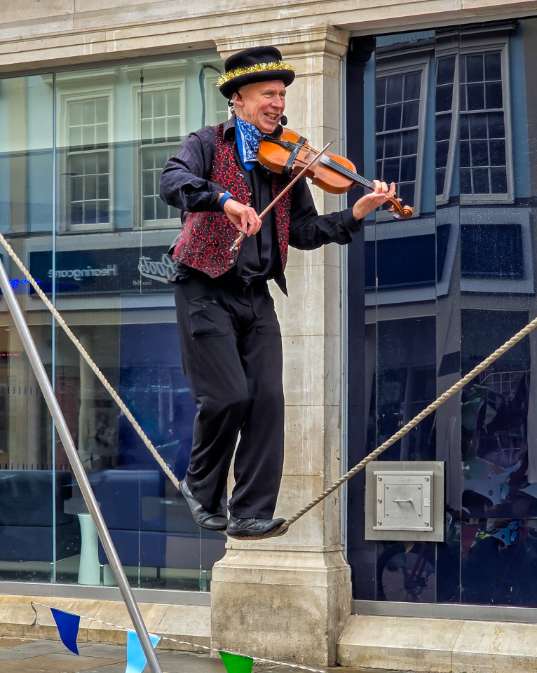 A Different Sort Of Entertainer | fitzbilly | Blipfoto