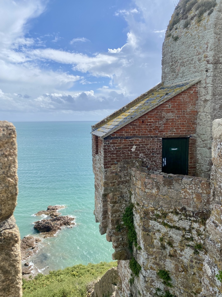 Hanging out | Swann6 | Blipfoto