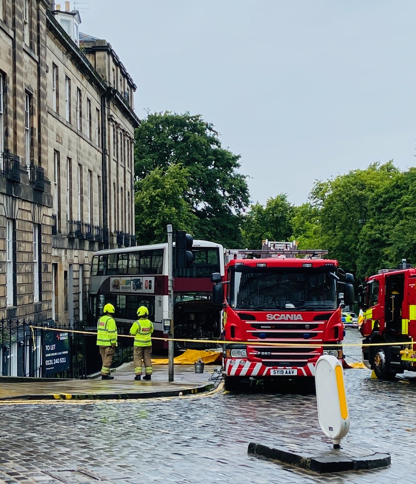 Edinburgh bus crashes into New Town building | hazelh | Blipfoto
