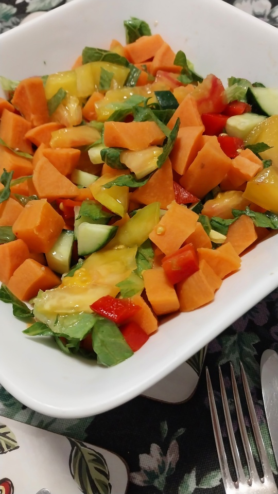 MrJ's salad. Yellow... | Gritty | Blipfoto