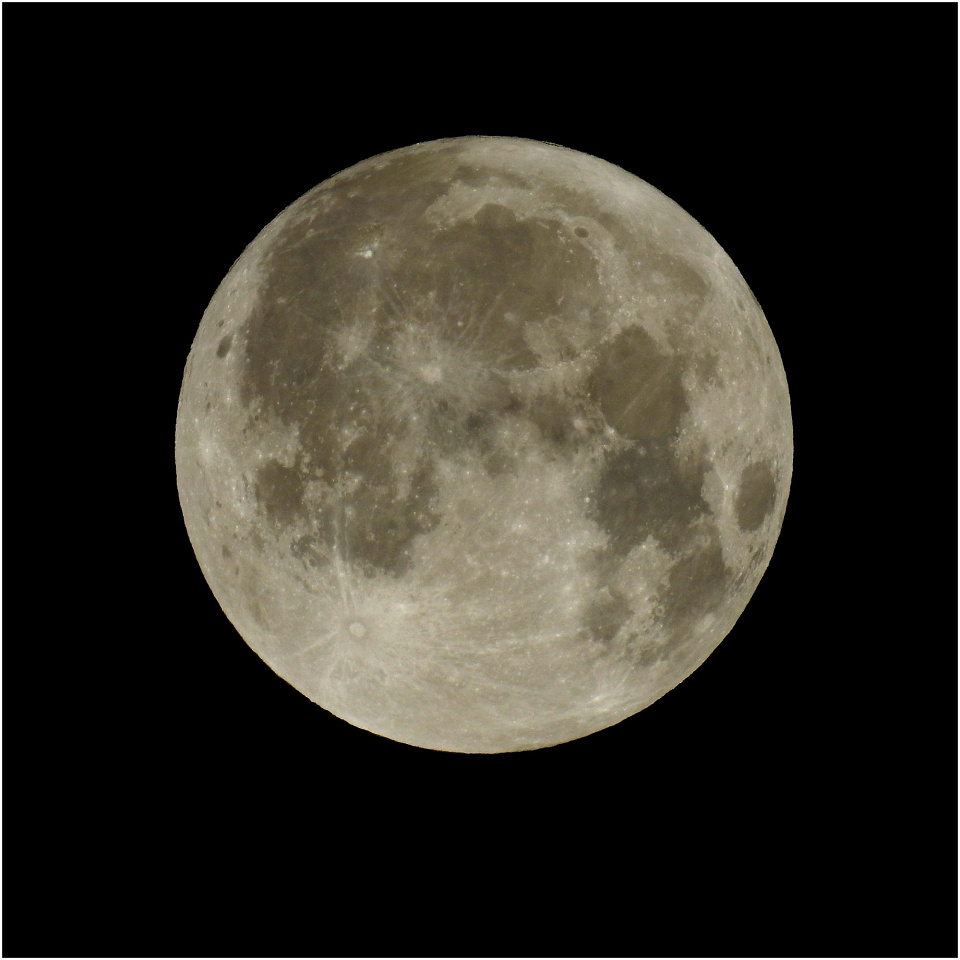 Long Nights Full Moon | Rosemarie55 | Blipfoto