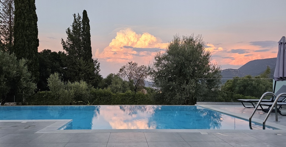 Stormy sunset | jp70 | Blipfoto