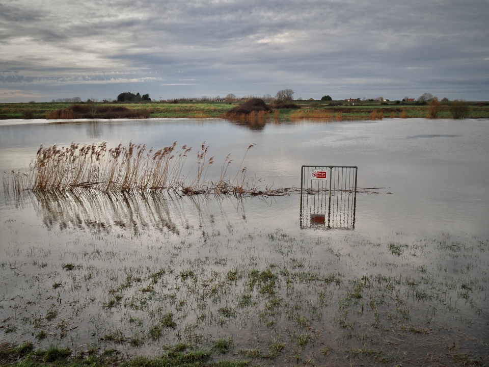 Danger keep out | PeteWpics | Blipfoto