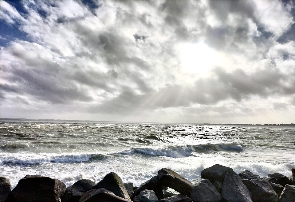 Solent surf | pixelpixie | Blipfoto