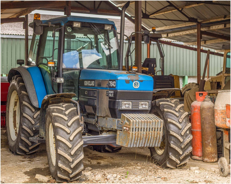 Another tractor... | nonpcplod | Blipfoto