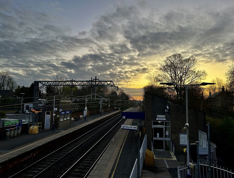 LENZIE STATION. | Larchlea | Blipfoto