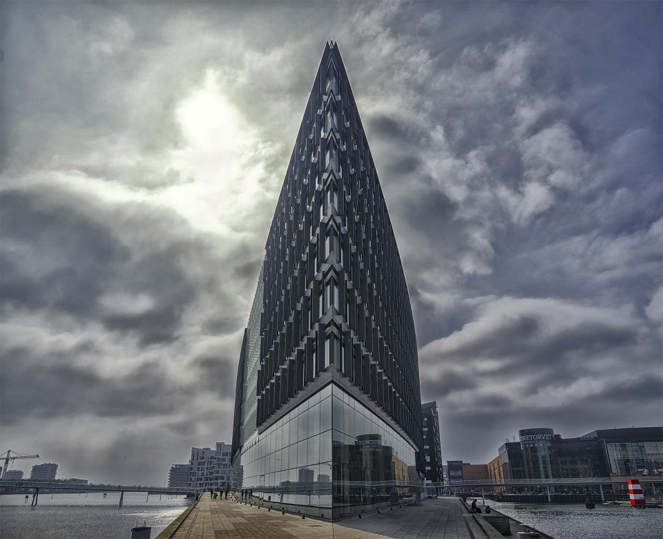 Pointy Building | RtCph | Blipfoto