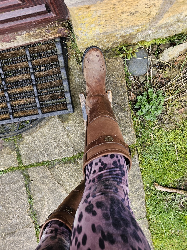 Boot oot | nadinepierce | Blipfoto