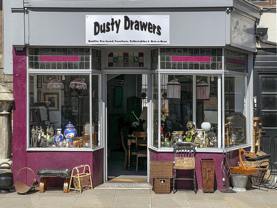 Dusty Drawers | iPhone_User | Blipfoto