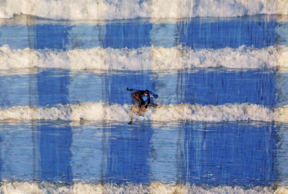 Surf's sideways. | rmeinz | Blipfoto