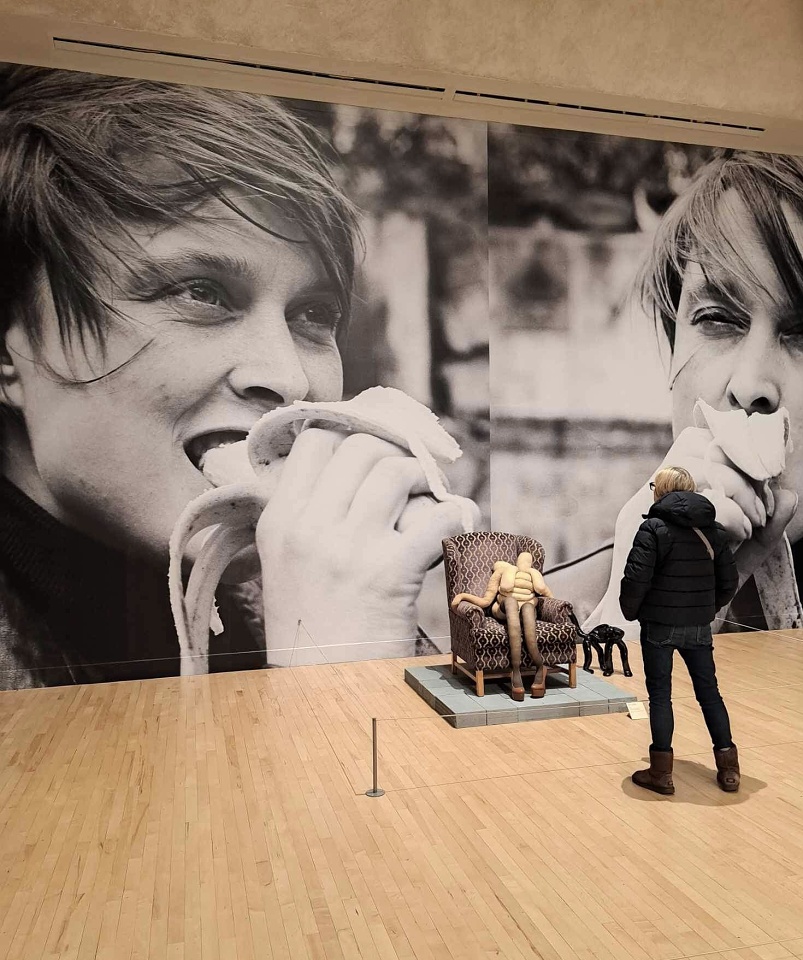 Sarah Lucas, Happy Gas | Emsie | Blipfoto