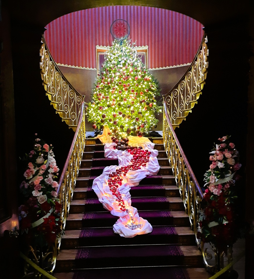 ATTINGHAM AT CHRISTMAS | HareBrain | Blipfoto