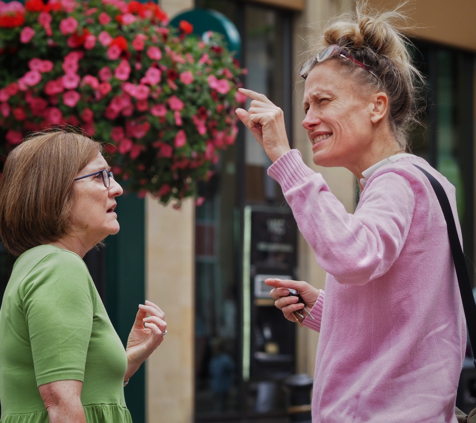 Some serious hand movements... | Philiphoto | Blipfoto