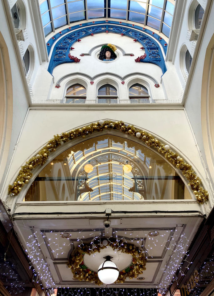 Looking Up and Down | mambo | Blipfoto