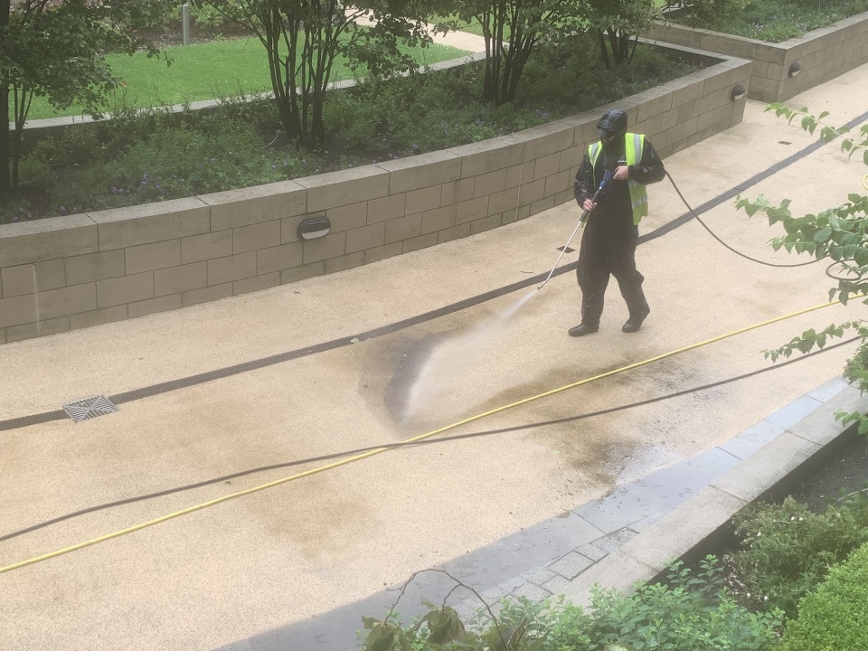 Courtyard Cleaning | RegardsFromEdin | Blipfoto
